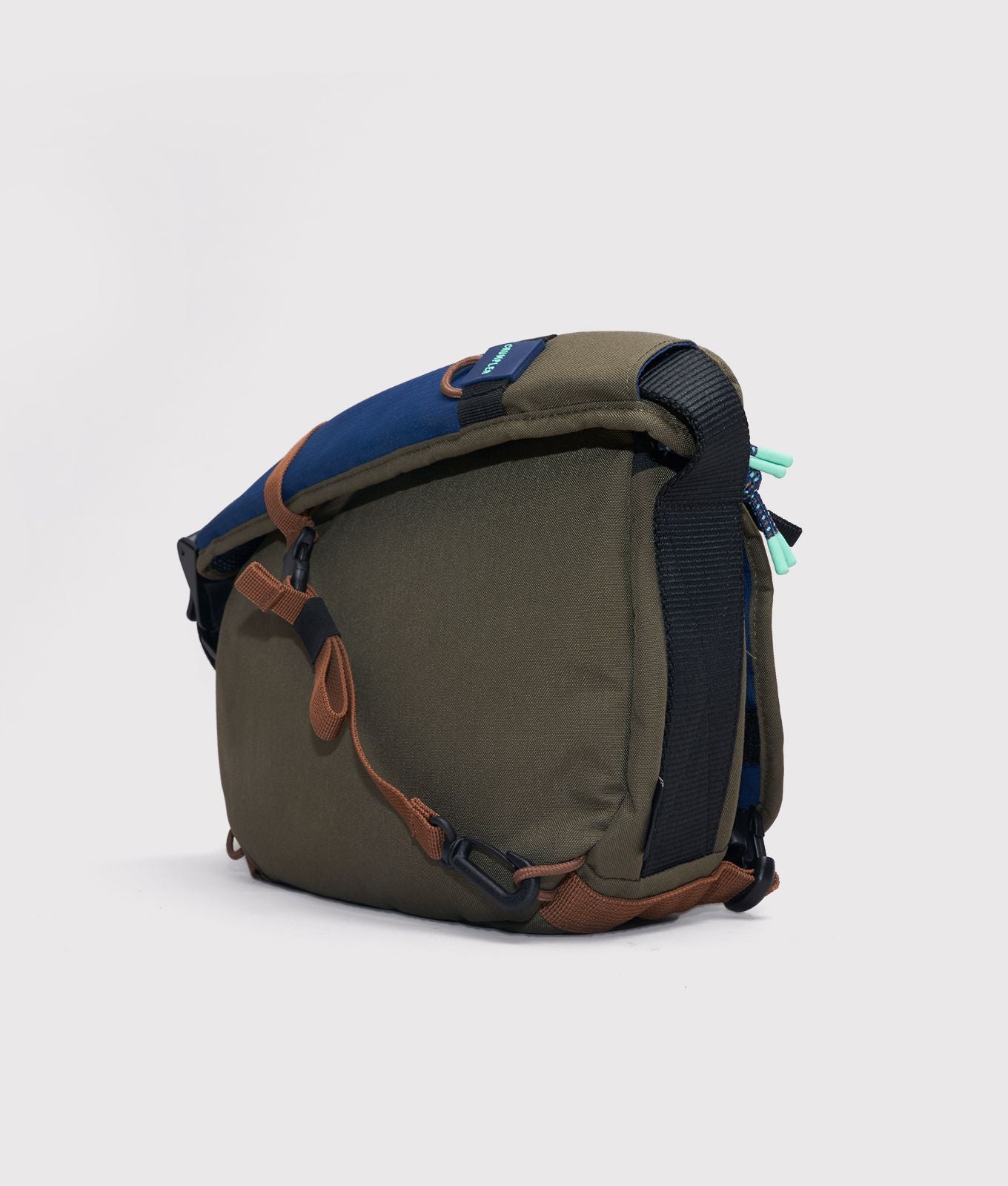 Billy – Crumpler Singapore